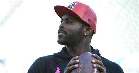Whats Michael Vick Doing Now In 2020 The Former Nfl Star