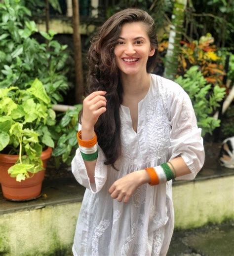 Shivaleeka Oberoi Aka Shivaleekaa Oberoi Photos Stills And Images