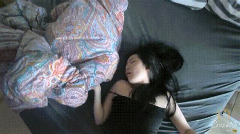 亞洲無碼 【77】⚫️最新，p站热点国人妹子【sexpatg】不好好留学当上了网红，与洋炮友各种露脸颜射性爱自拍④10v