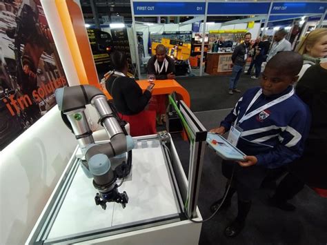 Cobots On Linkedin Cobots Cobotsza Universalrobots Robotics