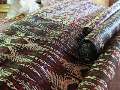 The Walking Tripod Tboli Tribe Lang Dulay And The Tnalak Weaving