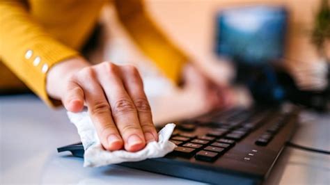 How to Clean Your Computer Keyboard the Right Way