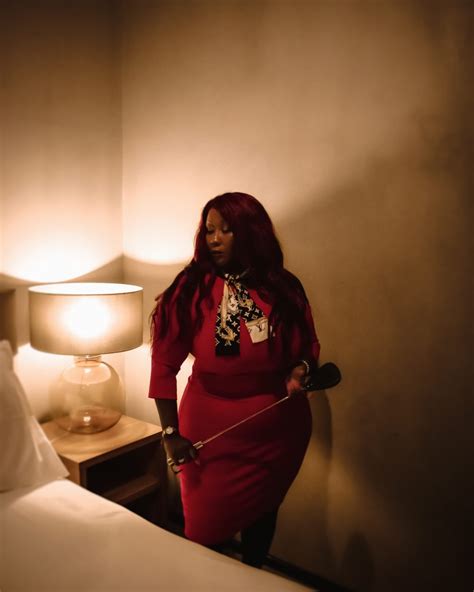 Bdsm Training And Dominatrix Courses Learn The Art Of Domination