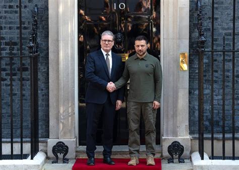 Зеленський виступив на засіданні уряду Британії