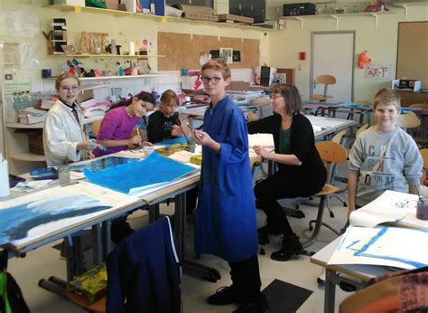 Faverney Les Collégiens à Lécole Pour Faire Du Renforcement Scolaire
