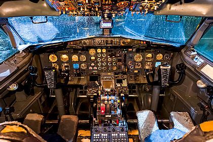 Seair International Boeing 737 200