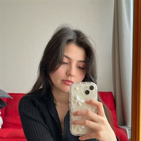 Muriel (@yellymuu) • Threads, Say more