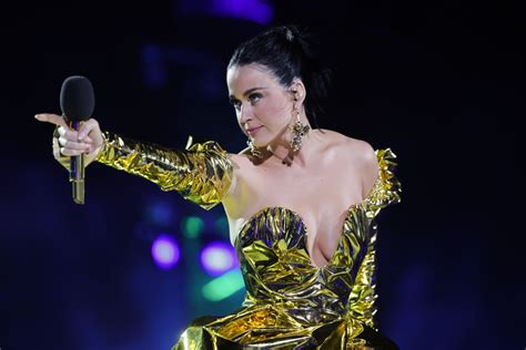 Katy Perry Reveals Shes Leaving ‘american Idol After 7 Seasons Teases New Music National