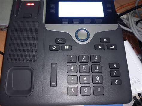 7841 Ip Phone Stop On Blank Screen Cisco Community