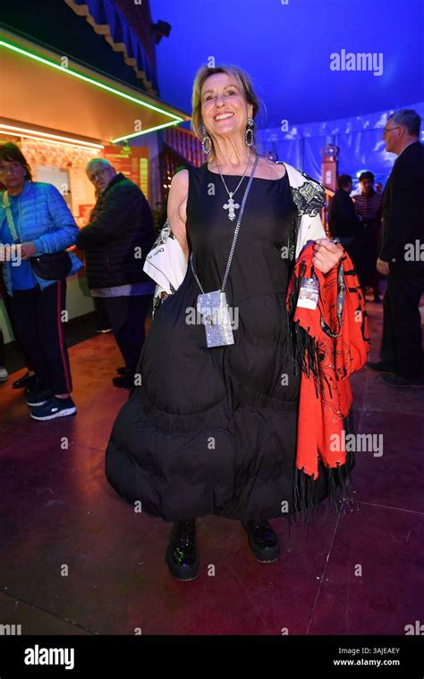 Diana Koerner Bei Der Circus Krone „farbenspiel Gold Edition Premiere Am 10042025 In