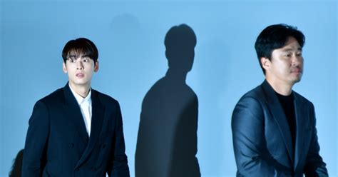 무대오르는 데시벨 차은우 [포토]