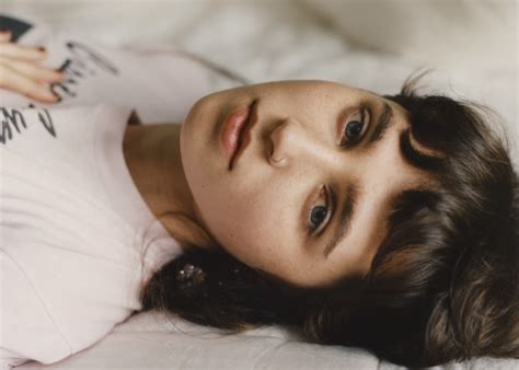 Clairo Shares Tracklist For Upcoming Album “sling” Celeb Secrets