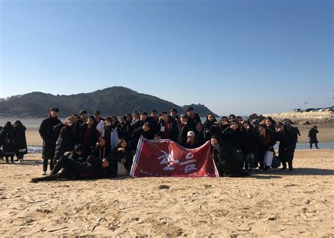 아프락사스 지금까지 알던 모든 것을 깨라 아프락사스 2학기 신규 세미나 페미니즘이 바로 내일 시작됩니다 남녀가 많이 평등해졌다고 말하여지는 요즘에도 남자는 원래