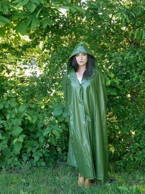 Pin On Regencapeklepper In 2024 Rainwear Girl Rain Wear Raincoat