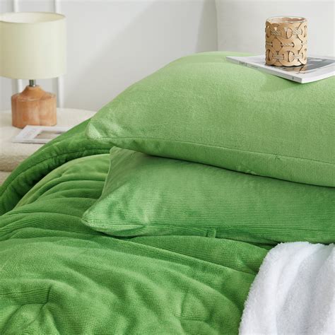 Nashville Ribs Coma Inducer® Oversized Comforter Grass Green