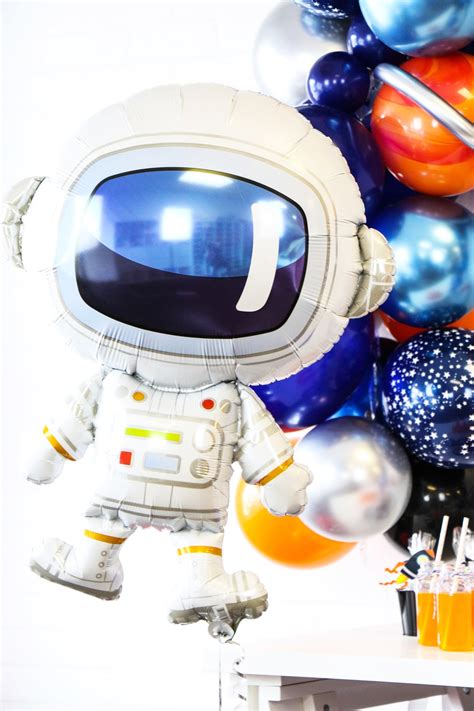 Zurchers Balloon Astronaut