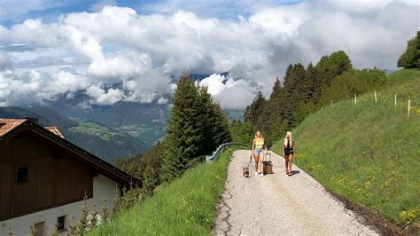 Sexy Alm Autostopp • Beate Uhse Tv