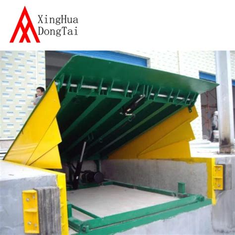 Manual Hydraulic Lifter Loading Dock Leveler Equipment Container Truck Lift Ramp China Loading