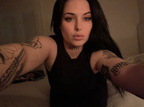 𝒉𝒂𝒕𝒉𝒐𝒓 On Twitter No Comento