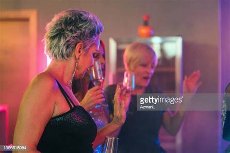 Mature Women Dancing Photos And Premium High Res Pictures Getty Images