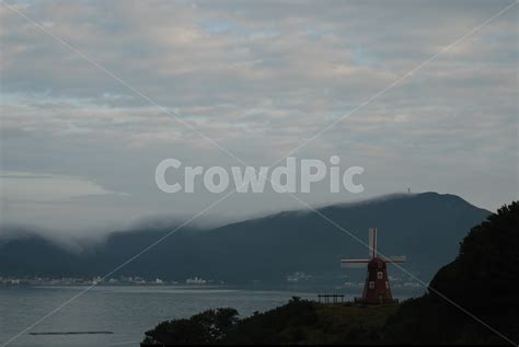등대 바다 풍차 해안 산 사진이미지일러스트캘리그라피 심술은 행복작가