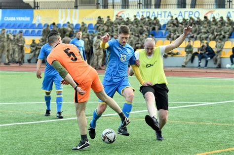 На Печерську на честь реконструкції стадіону що носить імя Героя України влаштували змагання