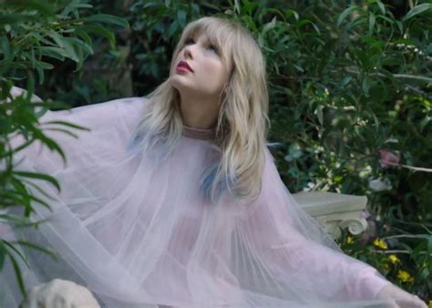 Lover Album Photoshoot Taylor Swift Photoshoot Taylor Swift Hot