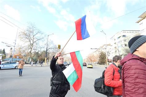 Протест за Паметника на Съветската армия блокира Орлов мост Видео снимки