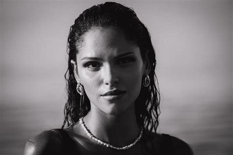 Roberta G Amaze Models