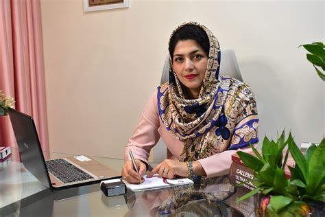 گالری دکتر فاطمه صالحی