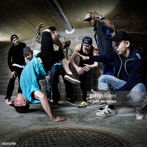 B Boy Dancing Photos And Premium High Res Pictures Getty Images