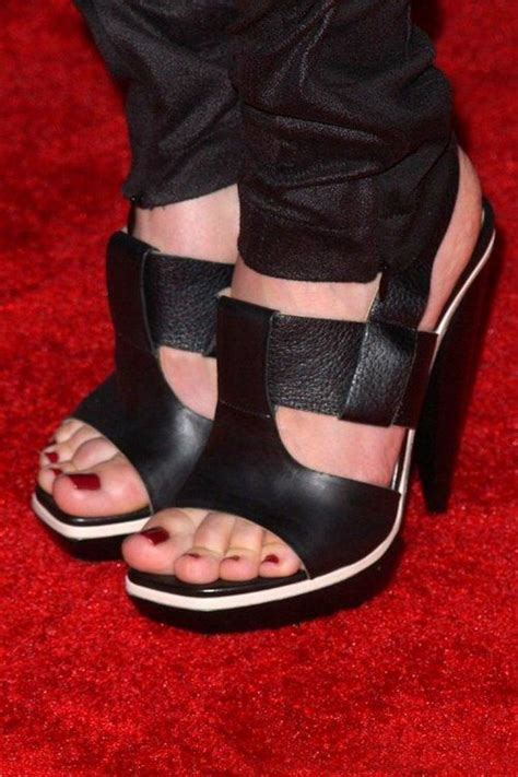 Eliza Dushku Feet