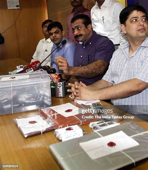 Roy Bhaskar Photos And Premium High Res Pictures Getty Images