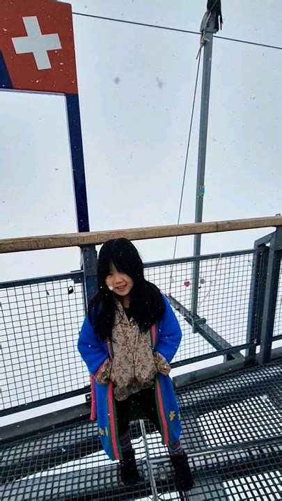 7세 스위스 융프라우요흐 정상 눈내리는날 스핑크스전망대 Youtube