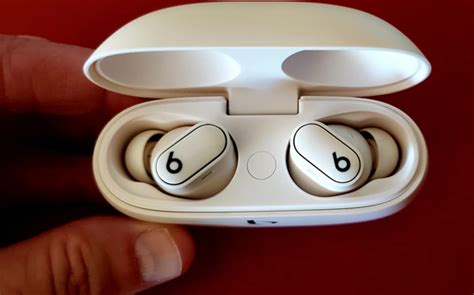 JBL Vs Beats Earbuds Which One Is Right For You HeadPhones Baba