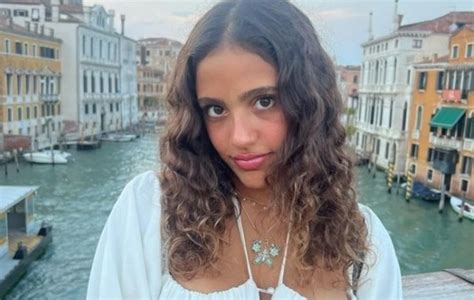 مجلة سيدتي جانا ابنة عمرو دياب كشفت عن المكان الذي قضى فيه والدها يوم ميلاده