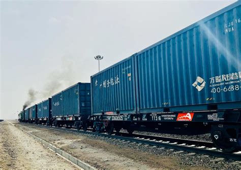 ӨМНӨГОВЬ Тавантолгой өртөөнөөс Гашуунсухайт чиглэлд төмөр замаар нүүрс тээвэрлэж эхэллээ