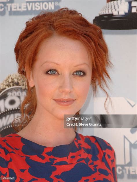 Actress Lindy Booth Arrives To The 2008 Mtv Movie Awards On June 1