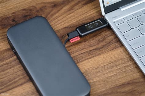 Trên tay pin dự phòng Lenovo Go USB C Laptop Powerbank mAh sạc được laptop với công suất W