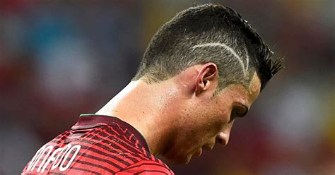 Polémica Y Desmentida La Historia Del Corte De Pelo De Cr7 Infobae