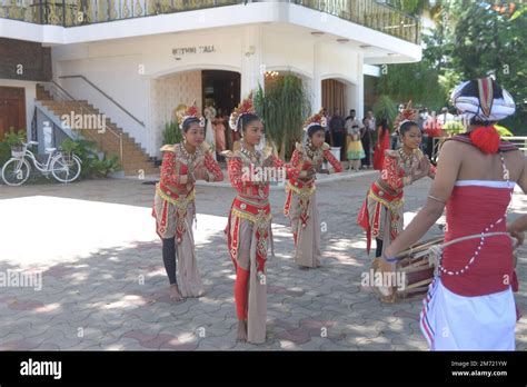 Cuple Dance Hi Res Stock Photography And Images Alamy