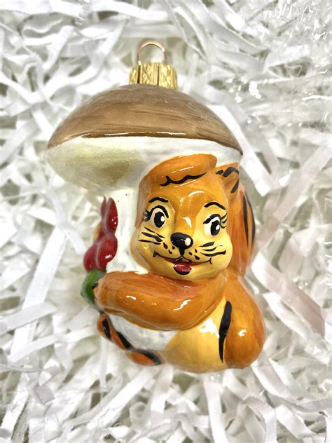 Прикраса на ялинку скляна Білка з грибом 8х6 см F 73 • Краща ціна в Києві Україні • Купити в