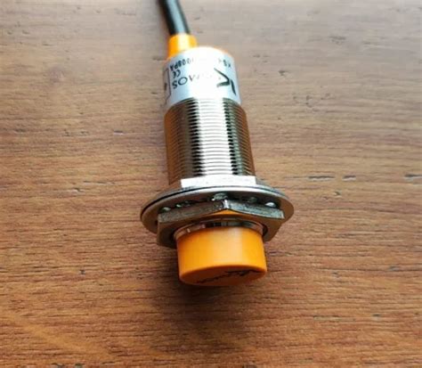 Omron Capacitive Sensor 5 Mm At Rs 400 In Coimbatore Id 2852639437930