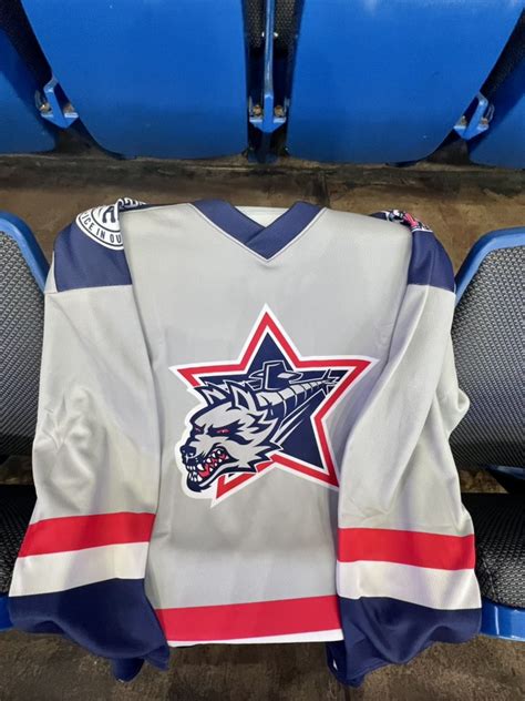 Wolfpack Hockey Logo