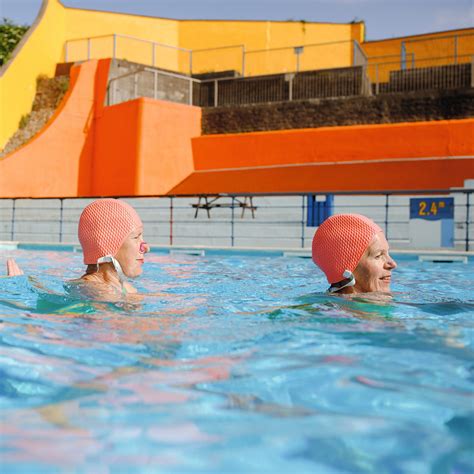 How To Do A Swimming Pool Handstand The Simple Things
