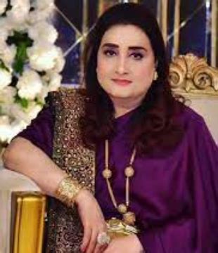 Urdu Singer Naheed Akhtar Biography News Photos Videos Nettv4u