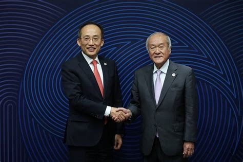 ជប៉ុននិងកូរ៉េខាងត្បូង បើកកិច្ចប្រជុំថ្នាក់រដ្ឋមន្រ្តីហិរញ្ញវត្ថុលើកដំបូងក្នុងរយៈពេល៧ឆ្នាំ