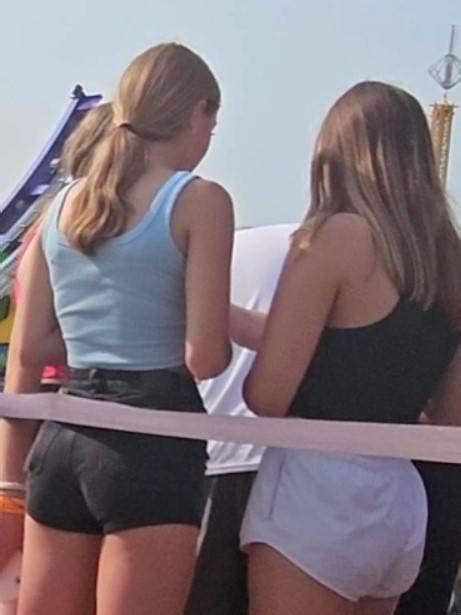 Blonde Teen Bending Over Creepshot Sexy Candid Girls