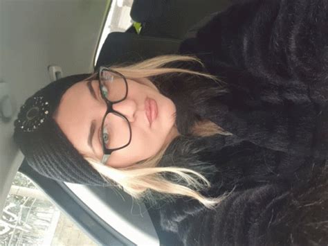 Kissing GIF Kissing Discover Share GIFs