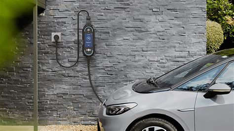 Experience Fast Ac Charging With Evbs Floor Mounted 3 Guns Dc Ev Charger